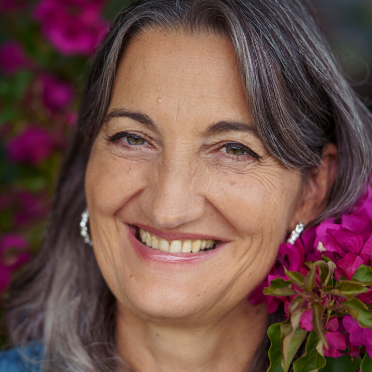 Ursula Garo - Die Ahnen Code Methode | Die offizielle Website